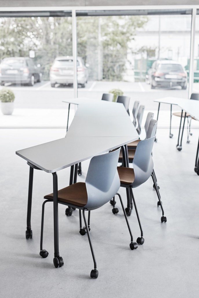 Mobilier de réunion et de formation modulaire - Table rabattable ...